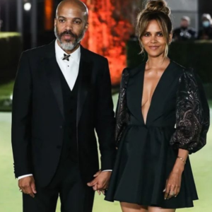 Jon Hamm Age, Facts, Girlfriend, Wife, Net Worth, Family, Height ...